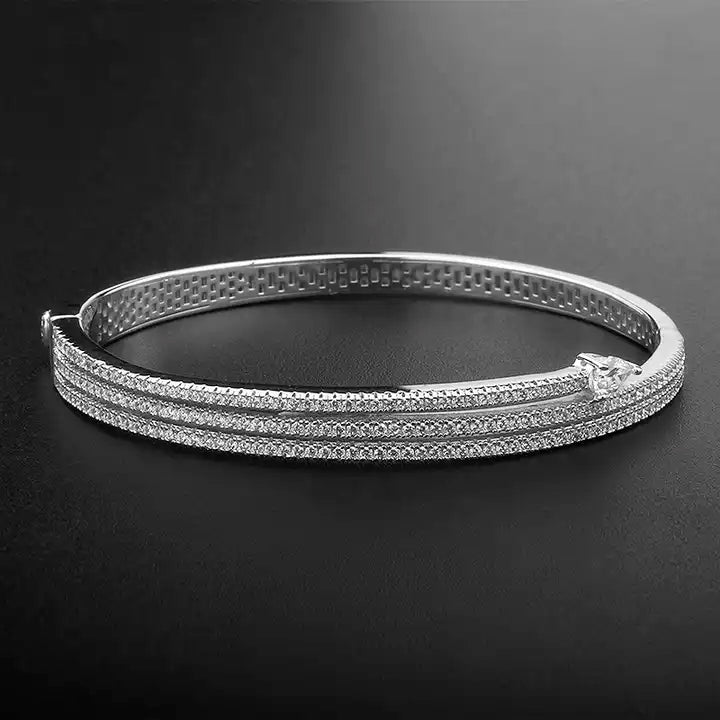 Amedly.™ Trinity Bangle